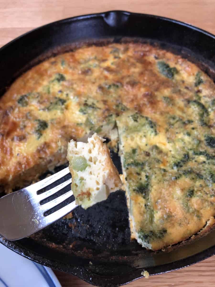 Low Carb Crustless Quiche with Bacon, Broccoli and Cheddar