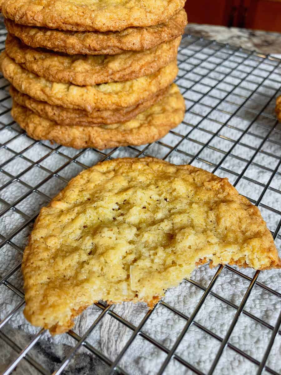Chewy Oatmeal Coconut Cookies