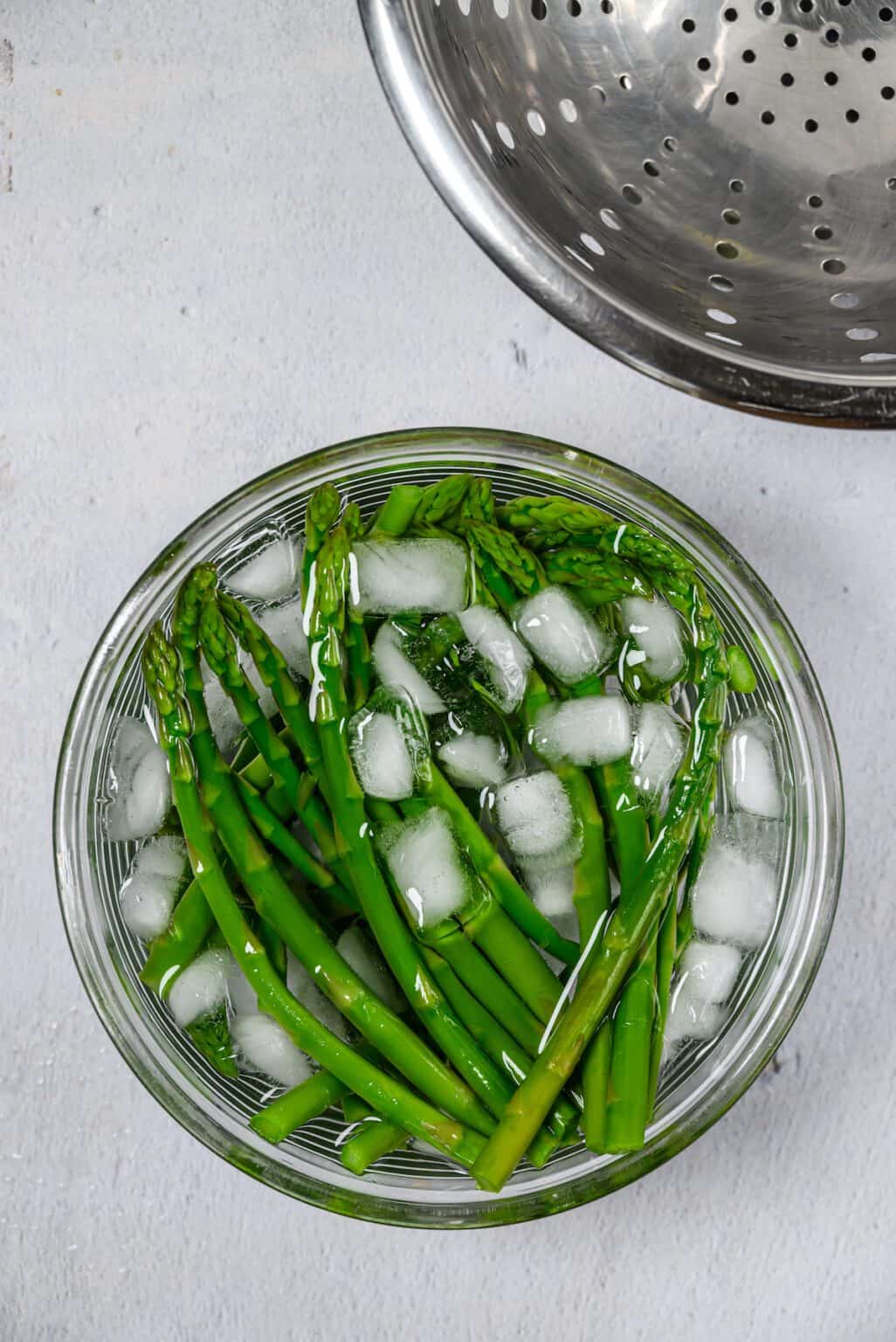 Cold Asparagus Salad with Tomatoes