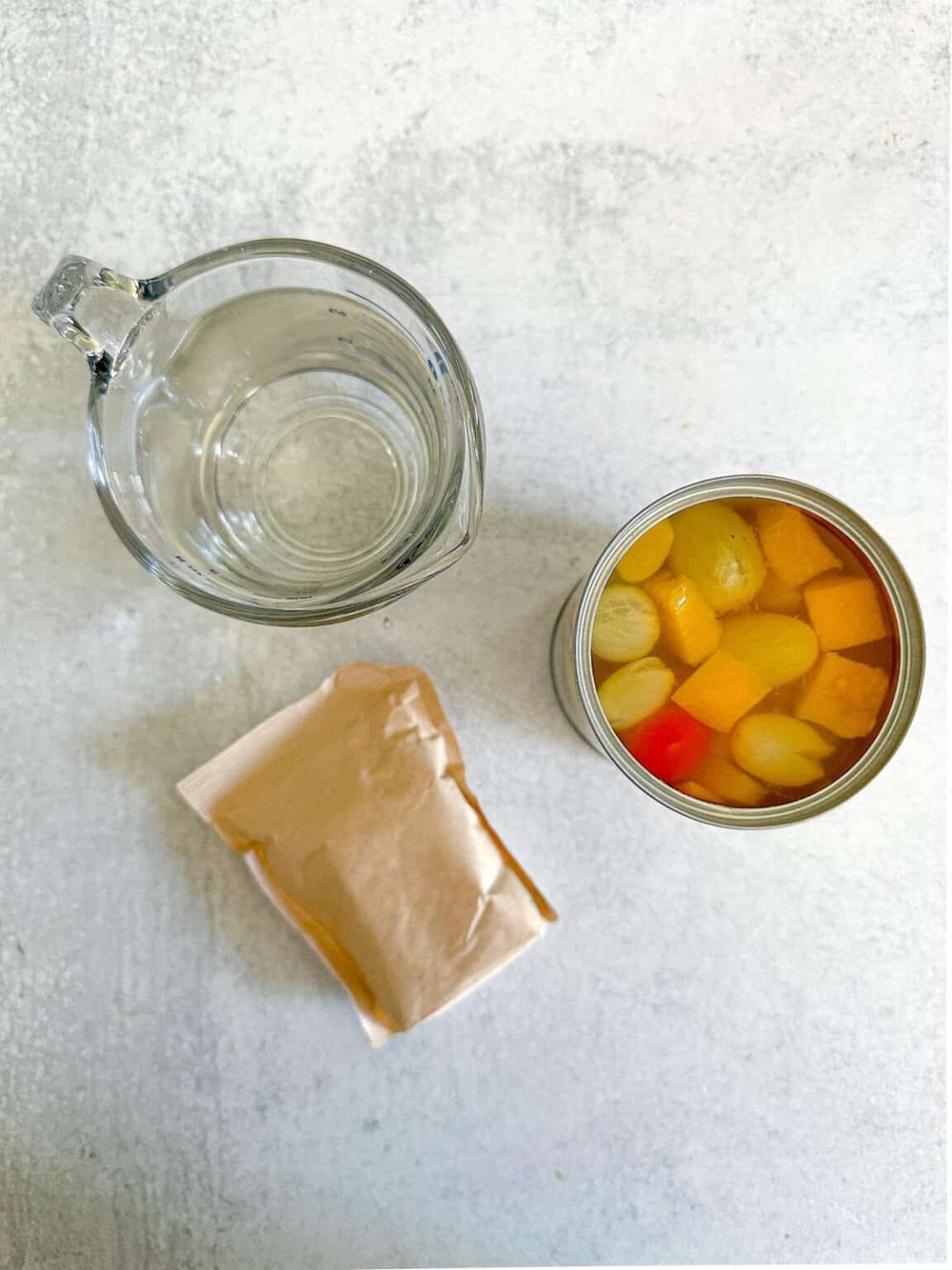 Easy Jello with Fruit Cocktail